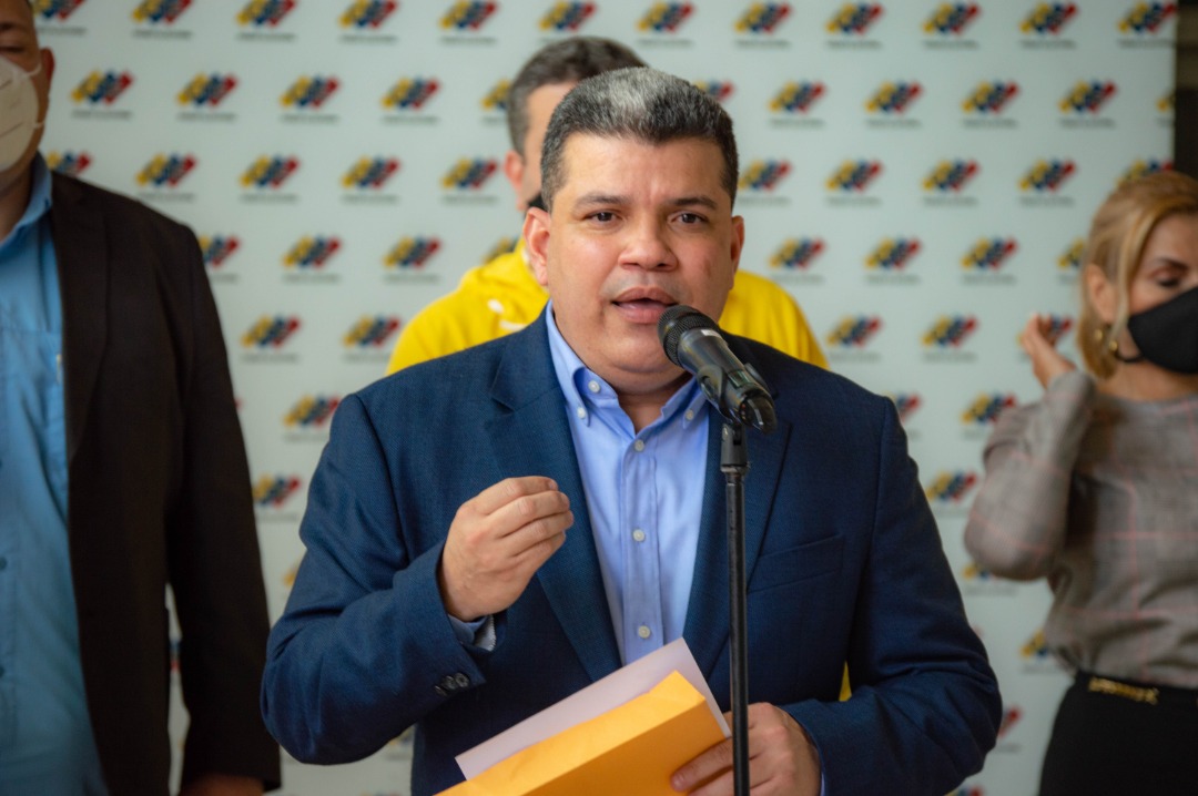 Luis-Parra-CNE.jpg