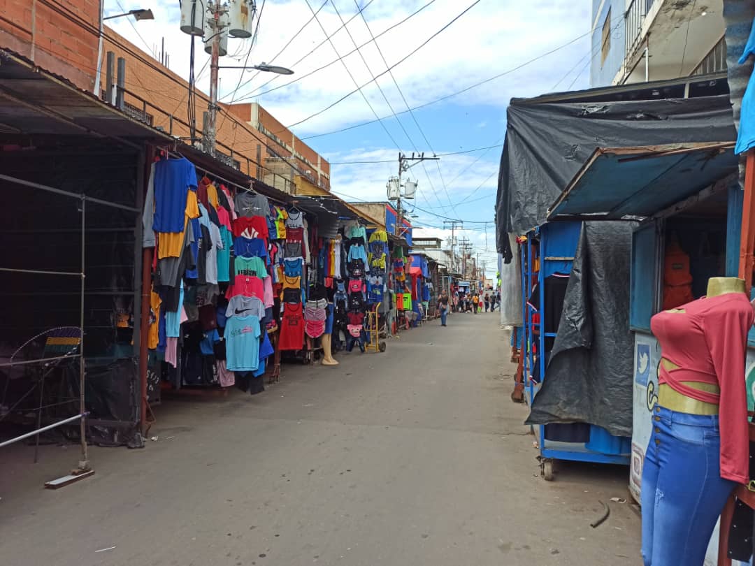 Mercado-informal.jpg