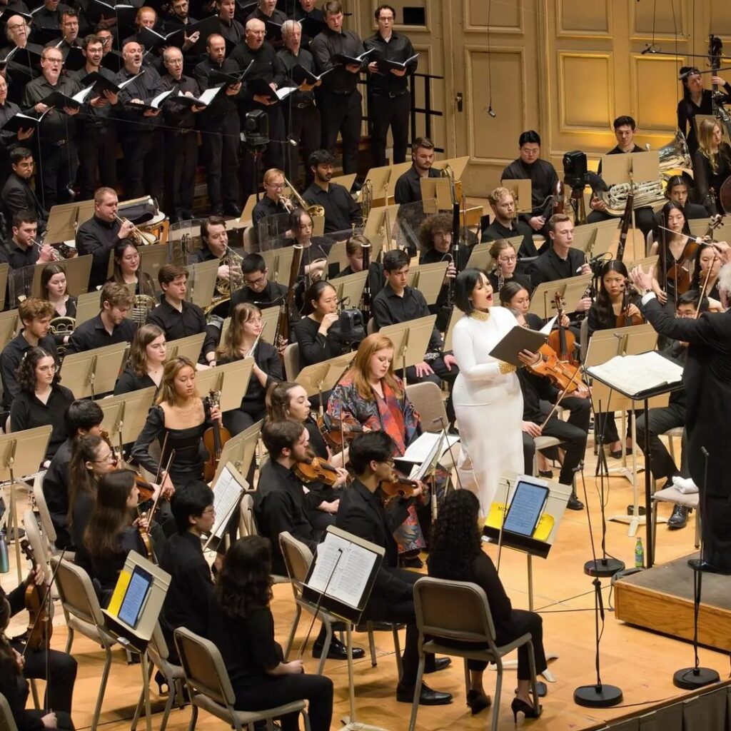 Agregó que posteriormente se presentará por primera vez en el Teatro ...