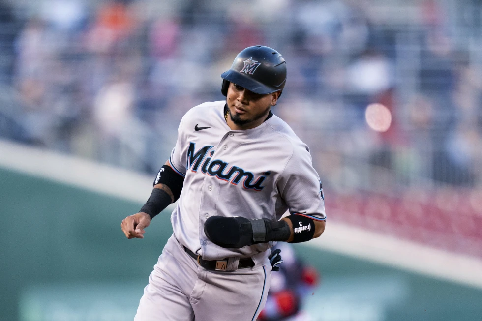 Luis-arraez-marlins.webp