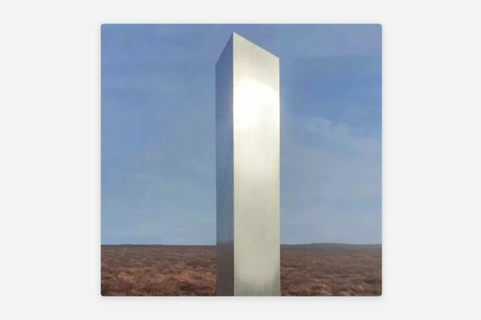 Hallan misterioso monolito en Reino Unido