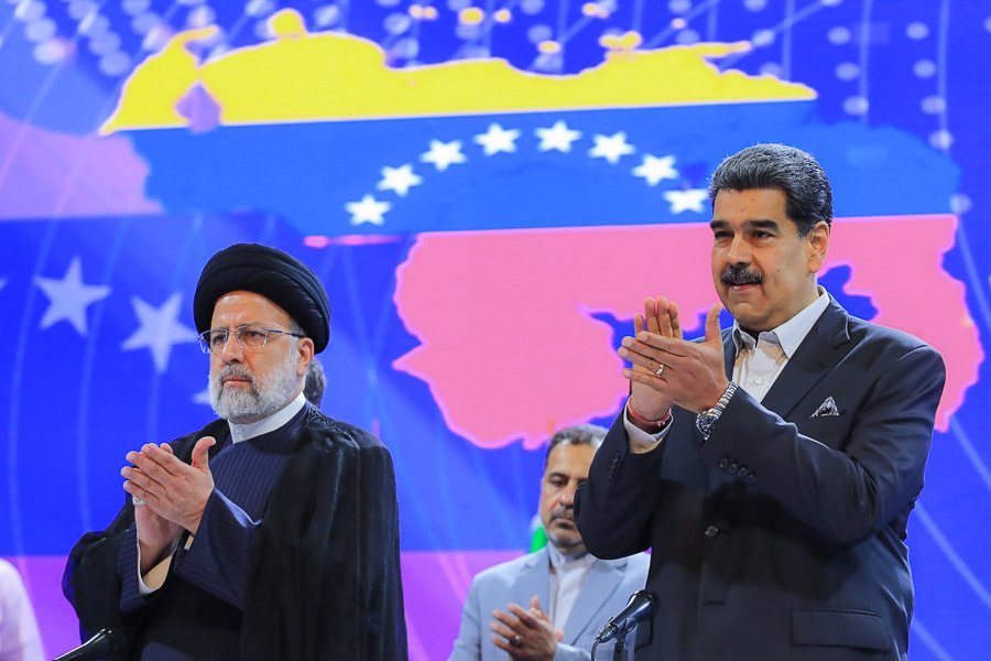 Maduro-raisi-caracas.jpeg