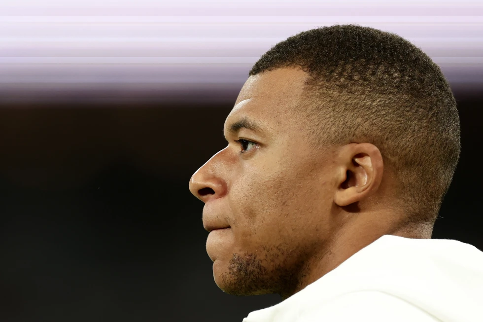 mbappe-psg-ar.webp