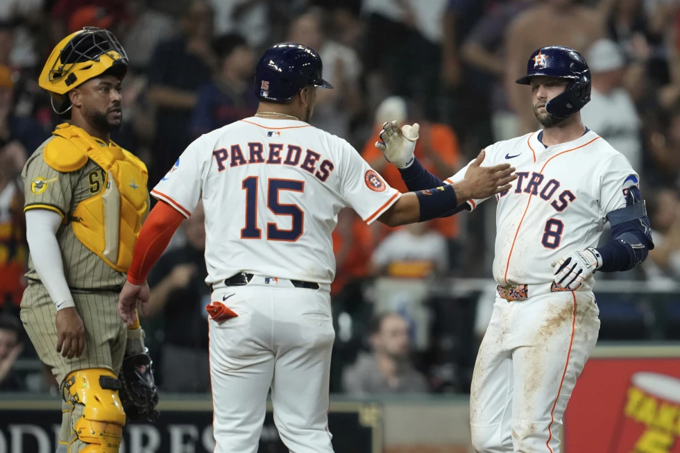 Paredes-astros.webp